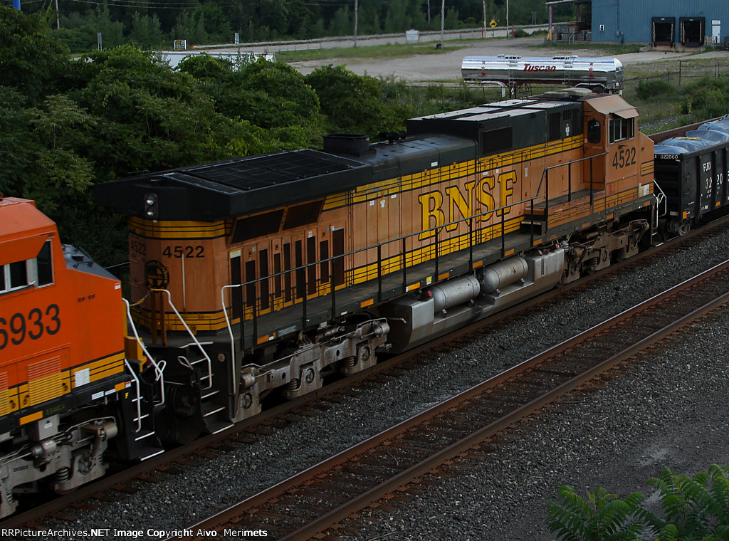BNSF 4522